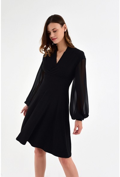 Laranor Kolda Şifon Detaylı Haraketli Etek Elbise 17L6127 Laranor Kolda Şifon Detaylı Haraketli Etek Elbise 17L6127