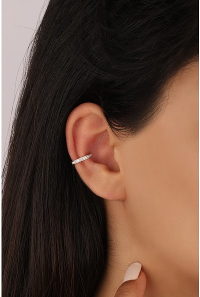 Lia Berto Tek Sıra Zirkon Taşlı 925 Ayar Gümüş Kıkırdak Lia Berto Tek Sıra Zirkon Taşlı 925 Ayar Gümüş Kıkırdak