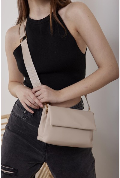 Mopia Bej Kadın Saten Kumaş Kapaklı Çapraz Çanta