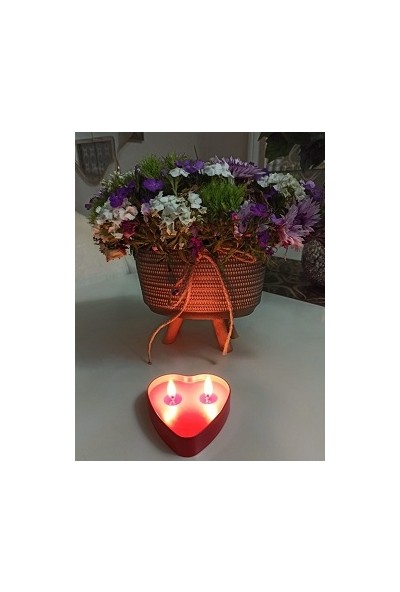 Miatamer Sevgililer Günü Simli Kırmızı Kalpli Kutuda Aromatik Kokulu Yandıkça Birleşen Iki Fitilli Mum Hediye Miatamer Sevgililer Günü Simli Kırmızı Kalpli Kutuda Aromatik Kokulu Yandıkça Birleşen Iki Fitilli Mum Hediye