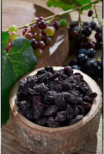 Antep Marketi Kilis Karası Çekirdekli Siyah Üzüm Antep Marketi Kilis Karası Çekirdekli Siyah Üzüm