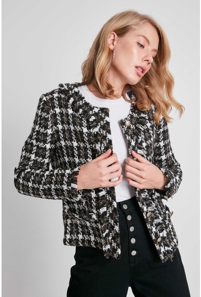 Vitrin Püskül Detaylı Siyah Tüvit Ceket