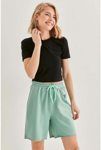 Vitrin Belden Lastikli Bağcıklı Şort