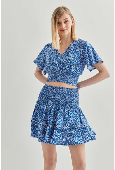 Vitrin Çıtır Çiçek Desenli Gipeli Bluz Etek Takım Vitrin Çıtır Çiçek Desenli Gipeli Bluz Etek Takım