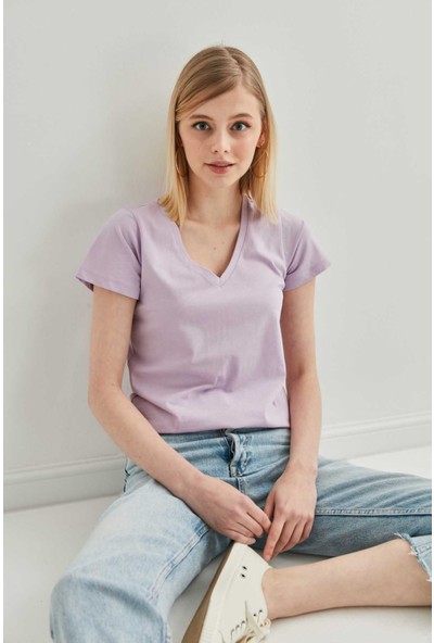 Vitrin V Yaka Kısa Kol Pamuk T-Shirt