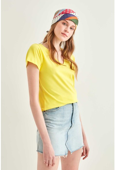 Vitrin V Yaka Kısa Kol Pamuk T-Shirt