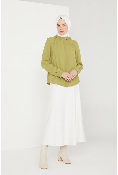 Armine Nervürlü Bluz 21K3030 Oksit Yeşil Armine Nervürlü Bluz 21K3030 Oksit Yeşil