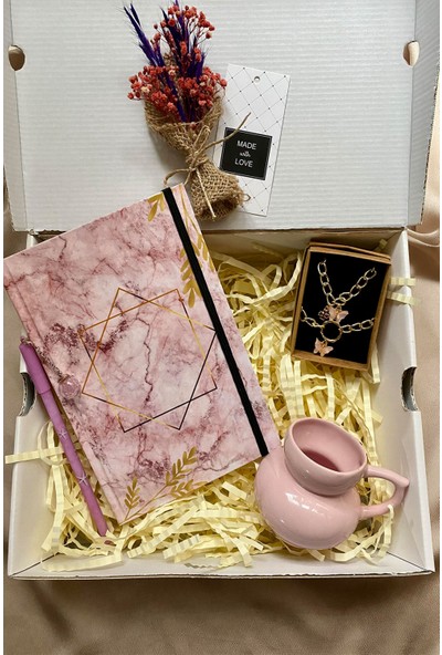 Doileta Pembe Şekerler Kutusu