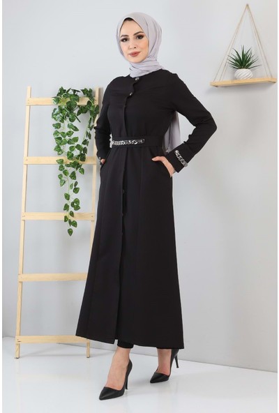 Zincir Kemerli Düğmeli Ferace Siyah Zincir Kemerli Düğmeli Ferace Siyah