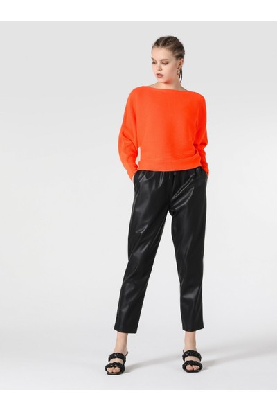 Colin's Turuncu Kadın Kazak