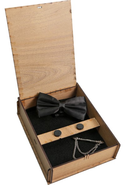 Bay Efendi Ahşap Kutulu Siyah Renk Papyon Kol Düğmesi ve Yaka Iğnesi Hediye Set PST010 Bay Efendi Ahşap Kutulu Siyah Renk Papyon Kol Düğmesi ve Yaka Iğnesi Hediye Set PST010