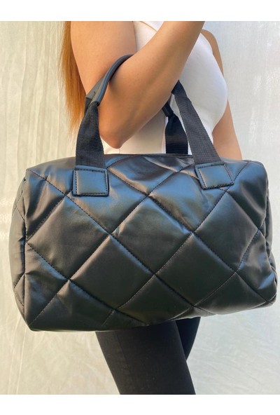 Kadın Siyah Renk Kapitone Model Büyük Boy Omuz Çantası Kadın Siyah Renk Kapitone Model Büyük Boy Omuz Çantası