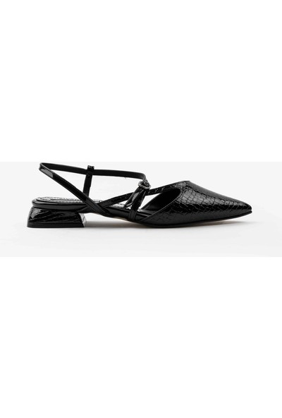 Nişantaşı Shoes Adrian Siyah Rugan Kısa Topuklu Kemer Detay Kadın Sandalet Nişantaşı Shoes Adrian Siyah Rugan Kısa Topuklu Kemer Detay Kadın Sandalet