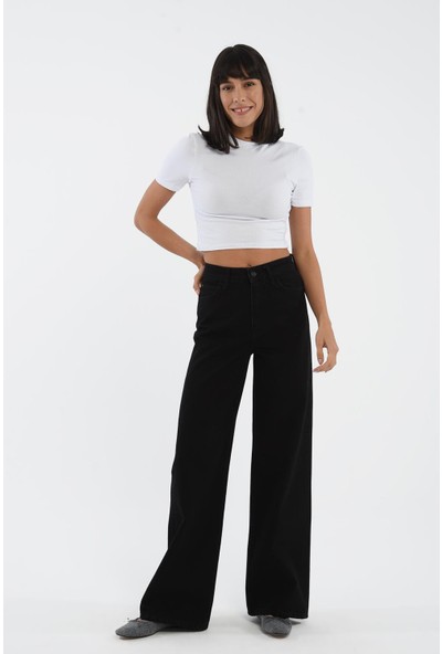 Cross Jeans Weslie Siyah Yüksek Bel Fermuarlı Wideleg Fit Jean Pantalon C 4530-017 Cross Jeans Weslie Siyah Yüksek Bel Fermuarlı Wideleg Fit Jean Pantalon C 4530-017