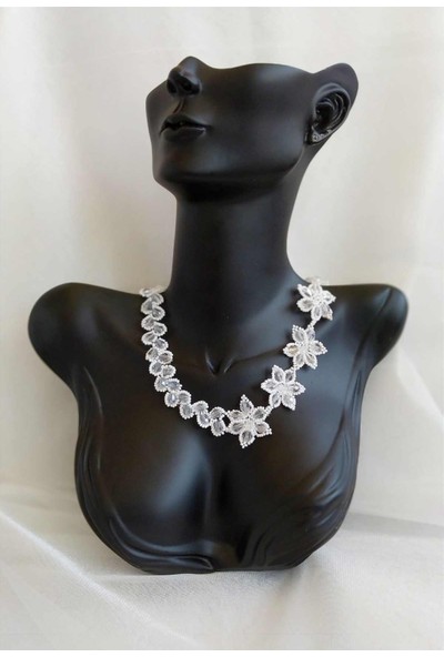 Eva Takı Çiçek Model Beyaz Kolye