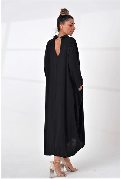 Keyifli Moda Kadın Siyah Gömlek Yaka Sırt Dekolteli Oversize Cepli Uzun Elbise Keyifli Moda Kadın Siyah Gömlek Yaka Sırt Dekolteli Oversize Cepli Uzun Elbise