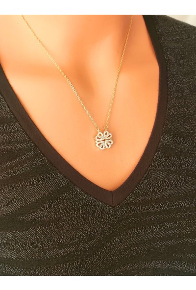 Madame Accessoire Açılıp Kapanabilen 4 Yapraklı Yonca Kolye Madame Accessoire Açılıp Kapanabilen 4 Yapraklı Yonca Kolye