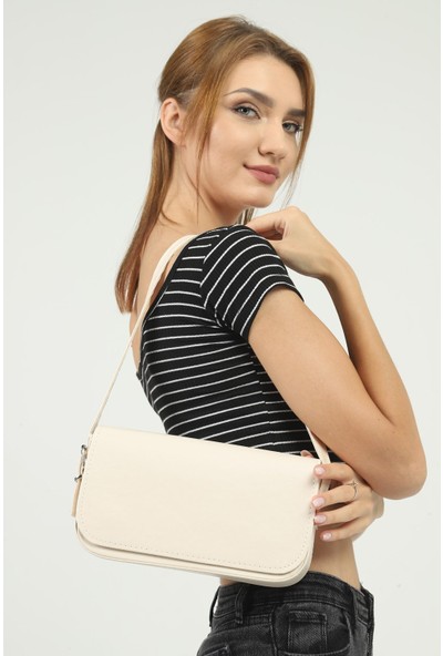 Bag Krem Rengi Baget Kapaklı Omuz Çantası