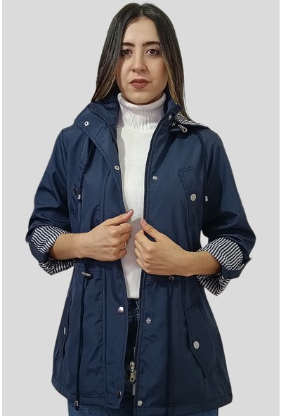 Yagmur Beren Çıkarılabilir Kapşonlu Ara Boy Trençkot