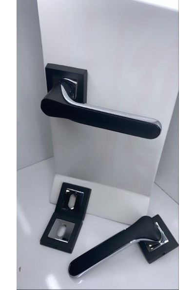 Dreamax Zirve Siyah Krom Rozetli Oda Kapı Kolu Dreamax Zirve Siyah Krom Rozetli Oda Kapı Kolu