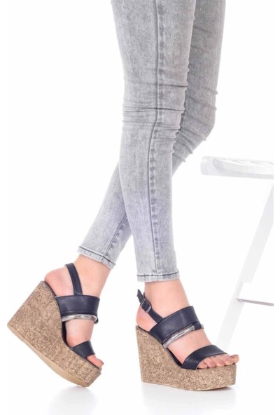 Günkar Siyah Cilt Dolgu Topuk Ayakkabı