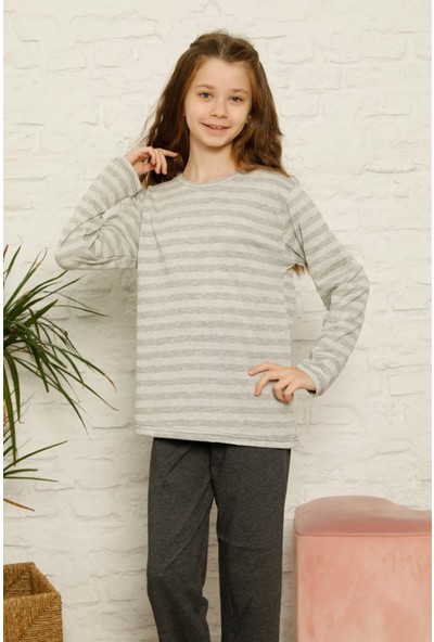 Amaranda Moda Çocuk Pamuklu Uzun Kollu Pijama Takımı Amaranda Moda Çocuk Pamuklu Uzun Kollu Pijama Takımı