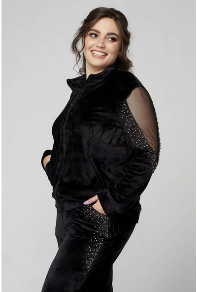 Moda Berray 1950 Kolları Taşlı Tam Kalıp Tarz Kadife Büyük Beden Eşofman Takım Siyah Moda Berray 1950 Kolları Taşlı Tam Kalıp Tarz Kadife Büyük Beden Eşofman Takım Siyah