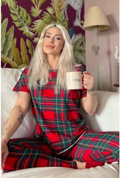 Pijama Evi Kırmızı Plaid Baskılı Kısa Kollu Kadın Pijama Takımı