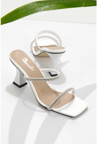 Bambi Beyaz Kadın Terlik K04726010409