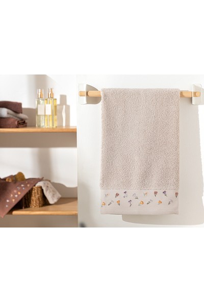 English Home Floral Bordürü Jakarlı Yüz Havlusu 50 x 76 cm Bej