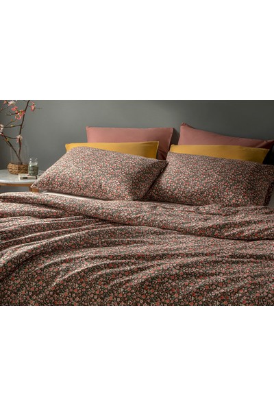 Floweret Pamuklu Tek Kişilik Nevresim Seti 160X220 cm Siyah Floweret Pamuklu Tek Kişilik Nevresim Seti 160X220 cm Siyah