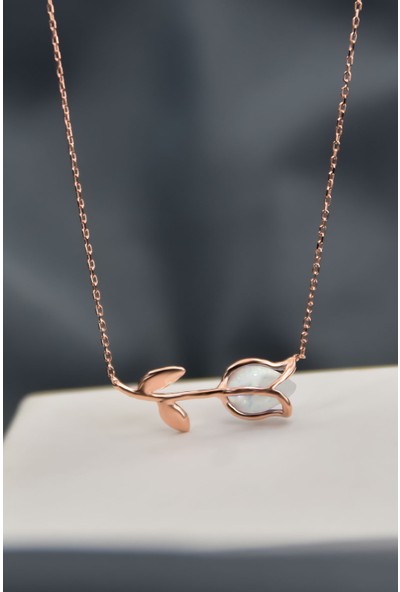 925 Ayar Gümüş Rose Kaplama Beyaz Opal Lale Kolye 925 Ayar Gümüş Rose Kaplama Beyaz Opal Lale Kolye