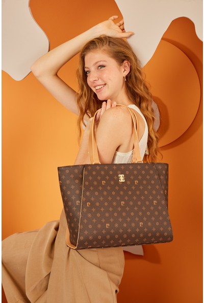 Pierre Cardin Kahve Monogram Kadın Omuz Çantası 05PO22Y1554-MN Kh Pierre Cardin Kahve Monogram Kadın Omuz Çantası 05PO22Y1554-MN Kh