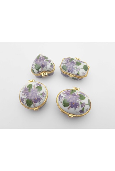 Be Beauty Mor Çiçekli Dört Farklı Şekilde Minyatür Porselen Kutu (4 Adet) Be Beauty Mor Çiçekli Dört Farklı Şekilde Minyatür Porselen Kutu (4 Adet)