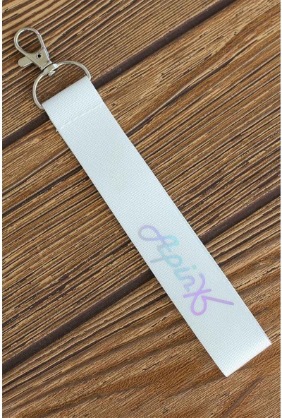 Beyaz Renk Anahtarlık