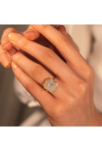 Adil Idil Kuyumculuk 14 Ayar Taş Çerçeveli Baget Yüzük