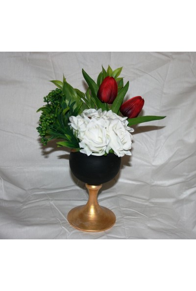İndigo Tasarım Siyah Altın Kadehte Beyaz Gül ve Kırmızı Lale Aranjmanı