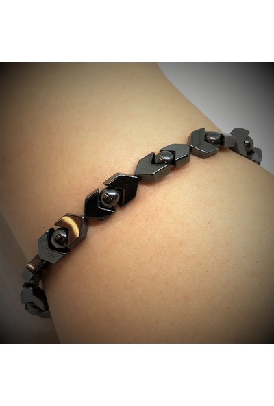 Orhan Güneş Gümüş Hematit Doğaltaş Bileklik Orhan Güneş Gümüş Hematit Doğaltaş Bileklik