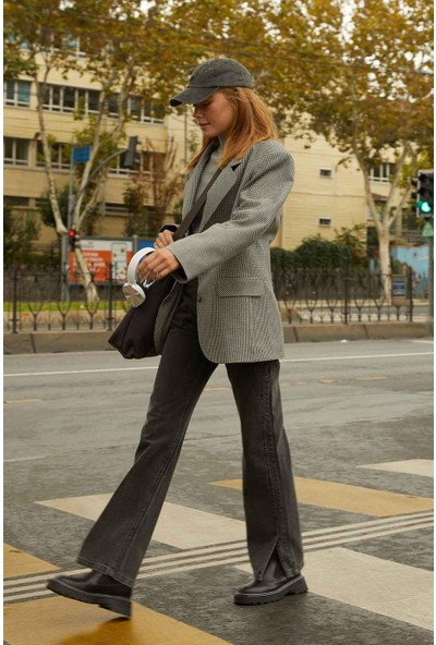 Manuka Yırtmaç Detaylı Jean Gri