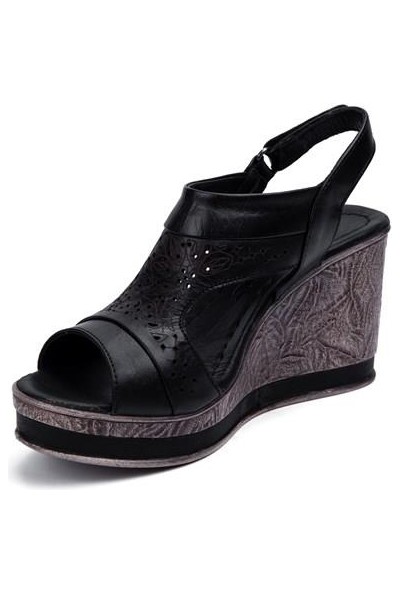 Venüs 2015707Y Dolgu Topuk Hafif Deri Kadın Sandalet Venüs 2015707Y Dolgu Topuk Hafif Deri Kadın Sandalet