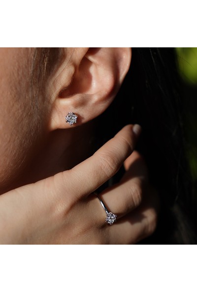 Favori Pırlanta Taşlı Küpe