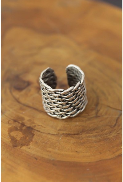 Kırmızı Papyon Desenli Metal Ayarlanabilir Erkek Yüzük Kırmızı Papyon Desenli Metal Ayarlanabilir Erkek Yüzük