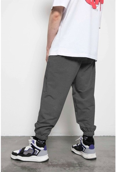 La Gizzia Büyük Beden Antrasit Eşofman Altı Paçası Lastikli Eşofman Altı Oversize Eşofman Altı La Gizzia Büyük Beden Antrasit Eşofman Altı Paçası Lastikli Eşofman Altı Oversize Eşofman Altı