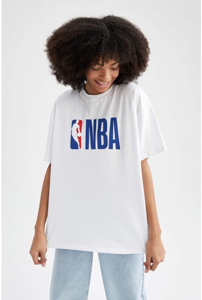 Defacto Fit Nba Lisanslı Oversize Fit Bisiklet Yaka Kısa Kollu Örme TIŞÖRT T5506AZ22SM Defacto Fit Nba Lisanslı Oversize Fit Bisiklet Yaka Kısa Kollu Örme TIŞÖRT T5506AZ22SM