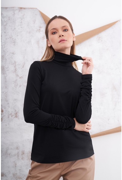 Büzgü Detaylı Balıkçı Yaka Siyah Bluz