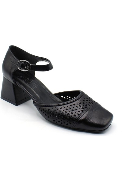 Feles Kadın Kemerli Küt Burun Alçak Topuklu Ayakkabı Feles Kadın Kemerli Küt Burun Alçak Topuklu Ayakkabı