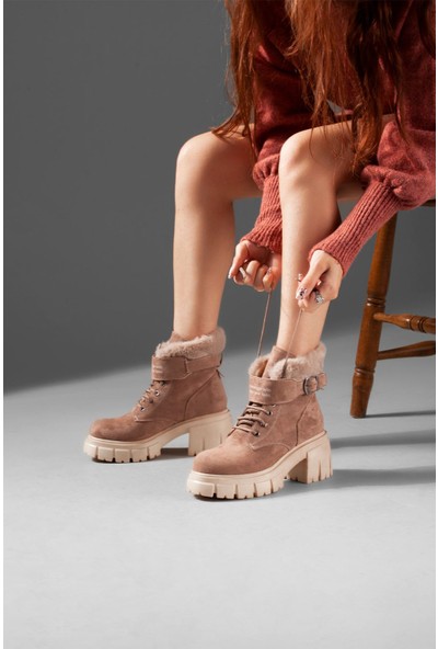 Adim Adim Kadın Kalın Taban Bağcıklı Bej Rengi Bot • A222KNLA0002