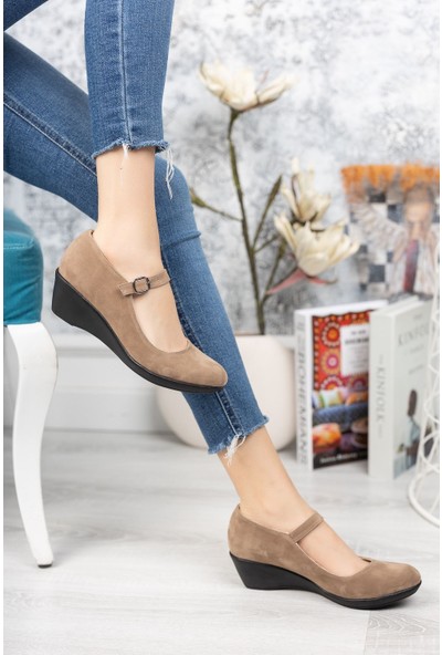 Dolgu Taban Tokalı Vizon Süet Ayakkabı