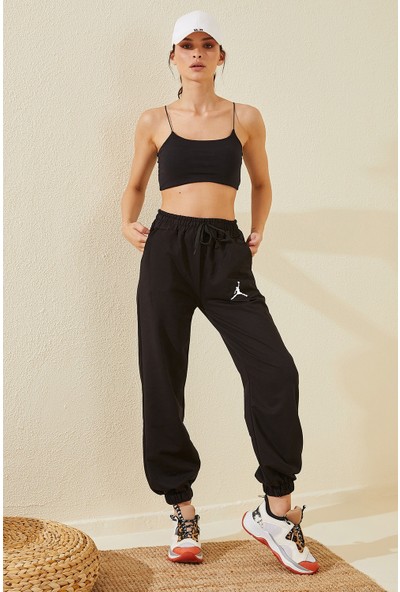 Azra Fasions Bayan Baskılı Jogger Eşofman Altı Azra Fasions Bayan Baskılı Jogger Eşofman Altı