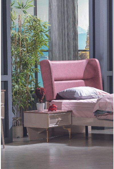 Doressa Sam Pink Komodin